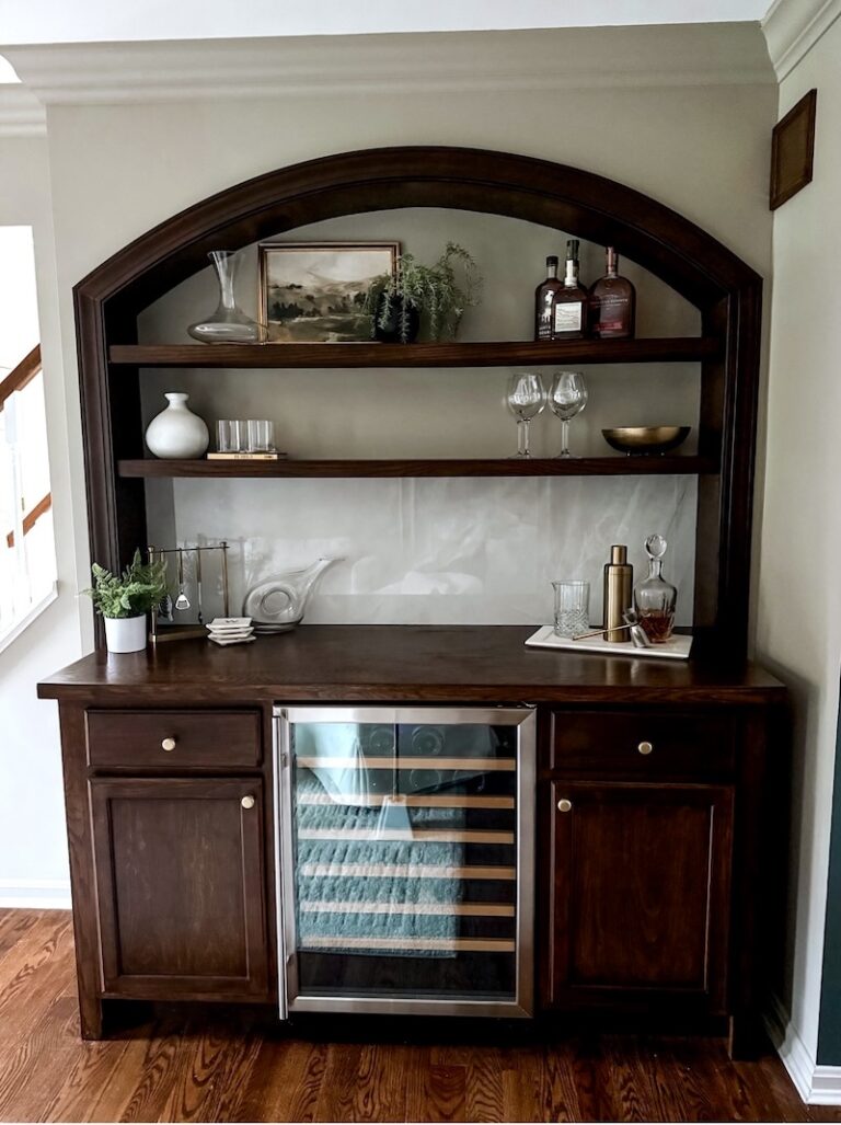 Custom Dry Bar | The Gibby Home